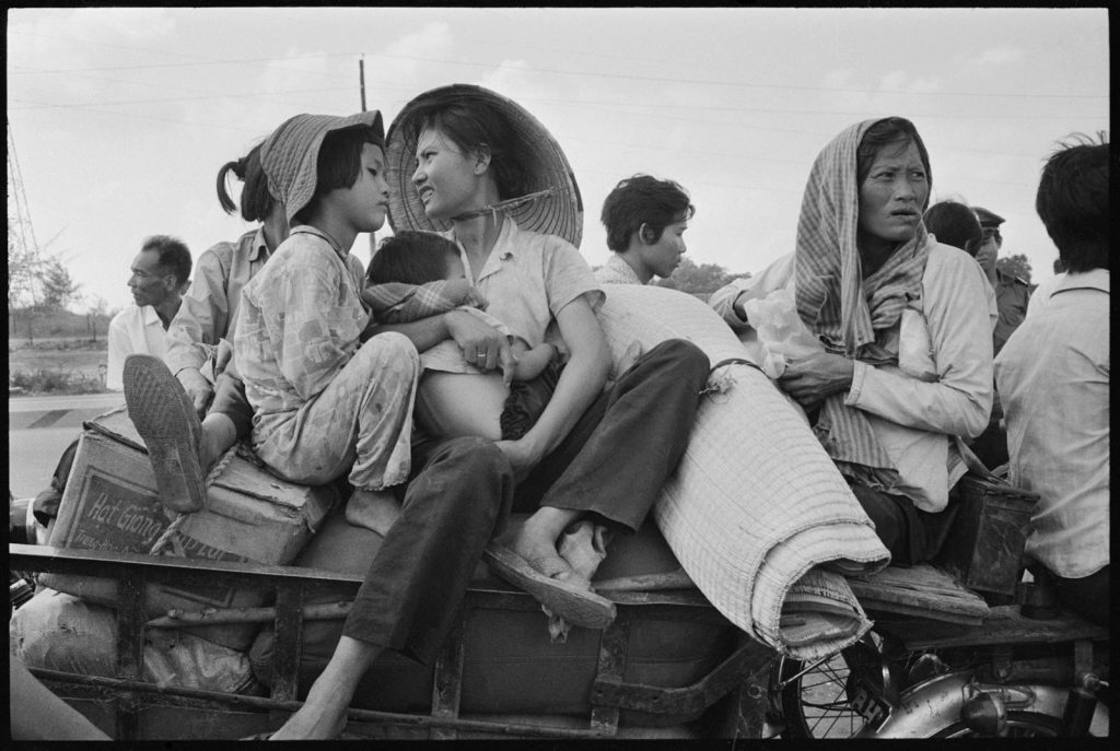 FALL / LIBERATION OF SAIGON, APRIL 1975 - DCL - Catherine Leroy ...